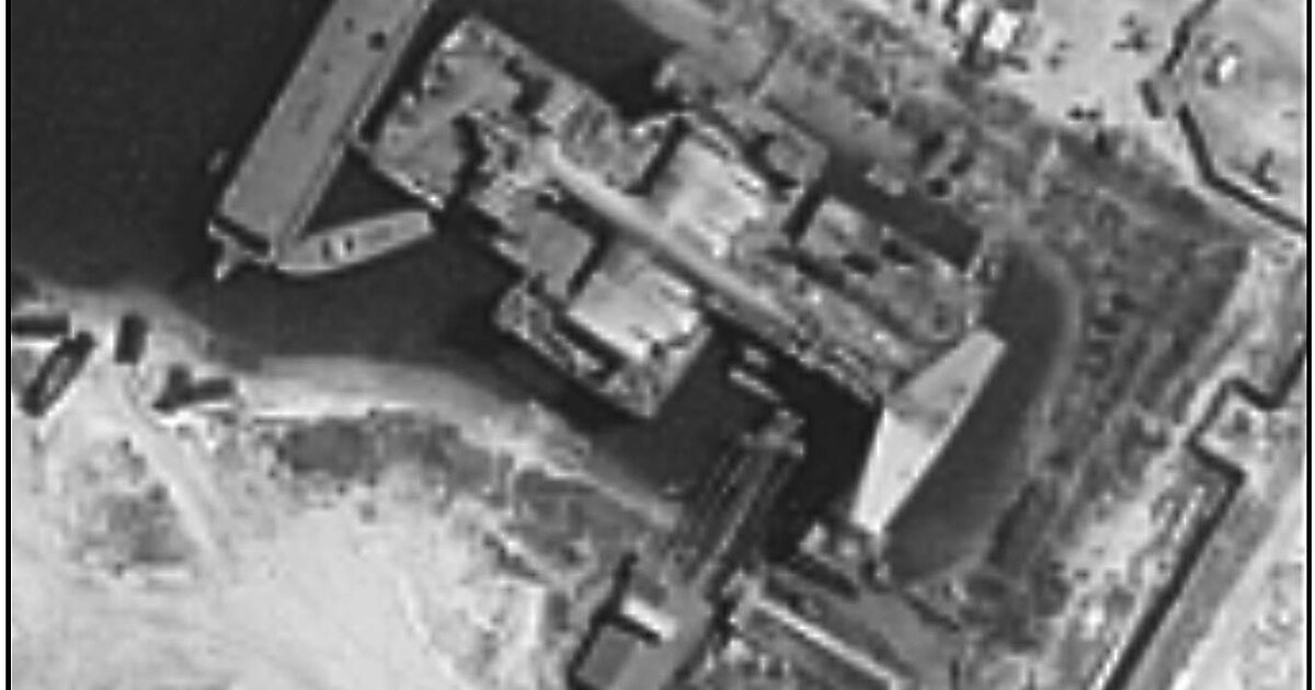 Lun-class ekranoplan in Kaspiysk, Russia | Tripomatic