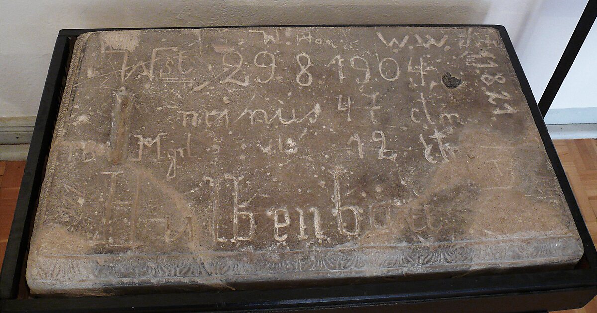 Hungersteine im Rhein in Worms-Rheindürkheim, Deutschland | Tripomatic