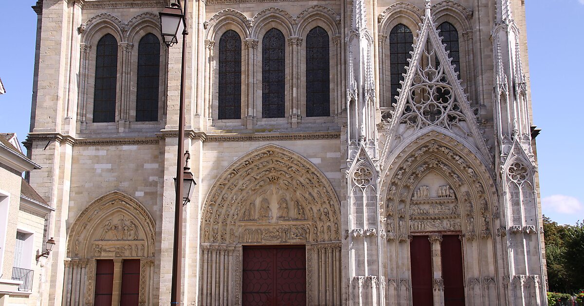 Notre Dame de Mantes in Limay, France | Tripomatic