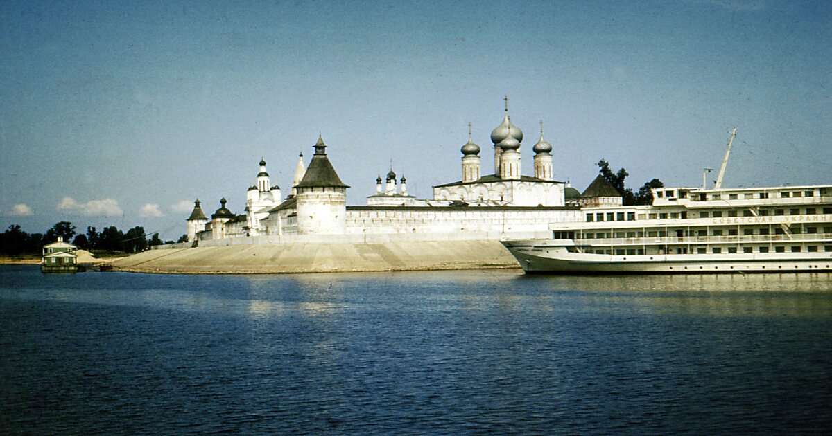 Makaryev Monastery in Nizhny Novgorod Oblast, Russia | Tripomatic
