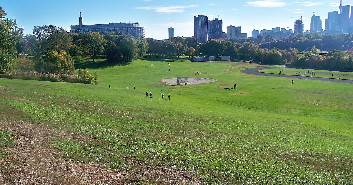 Riverdale Park East in Toronto–Danforth, Canada | Tripomatic