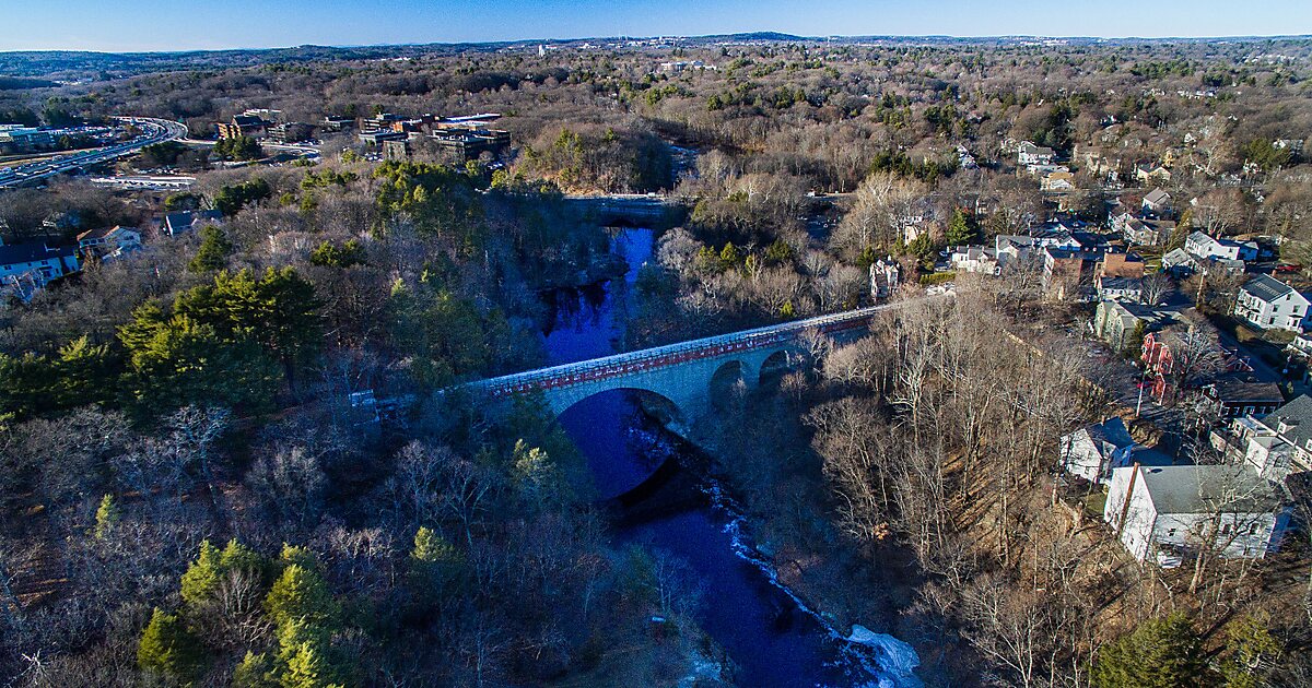 Echo Bridge
