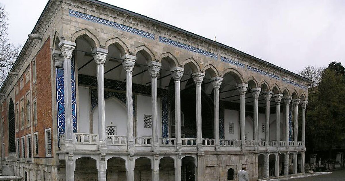 Tiled Kiosk in Istanbul, Turkey | Tripomatic