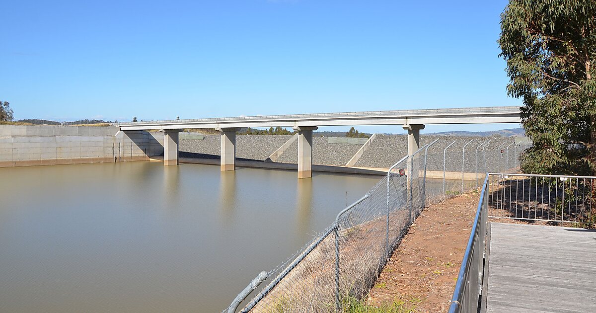 Wivenhoe Dam in Queensland, Australia | Tripomatic