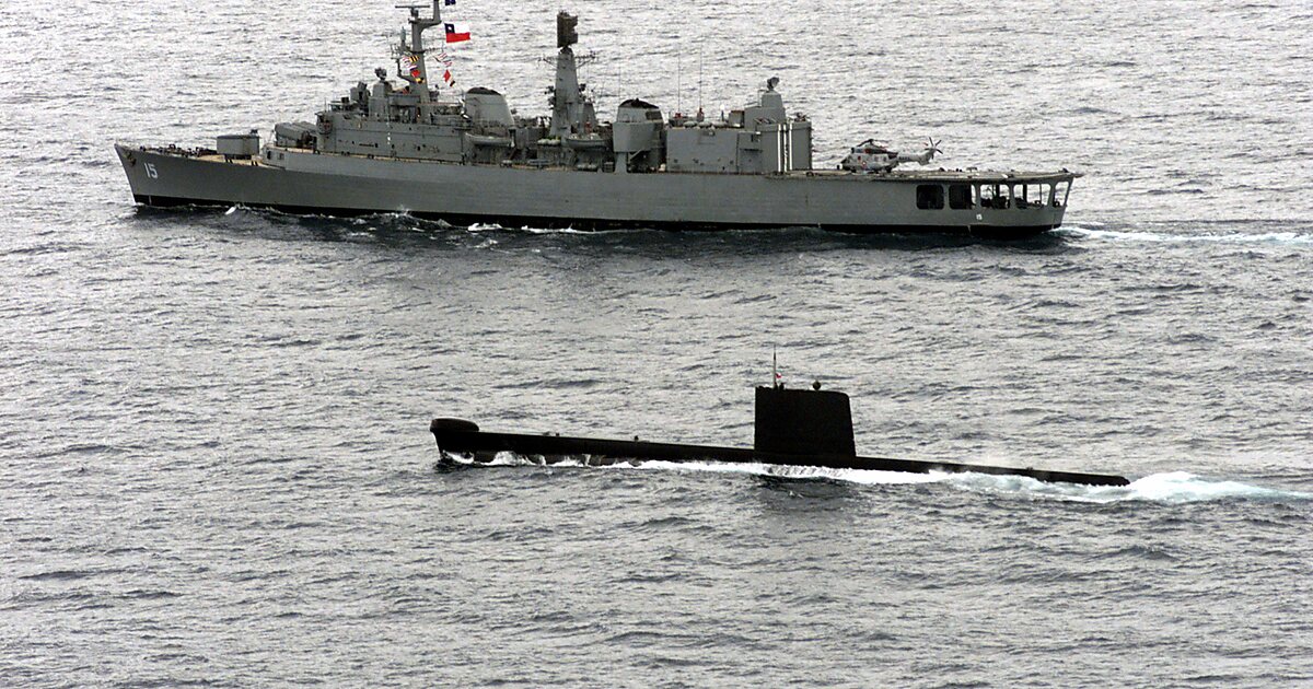Chilean submarine O'Brien in Valdivia, Chile | Tripomatic