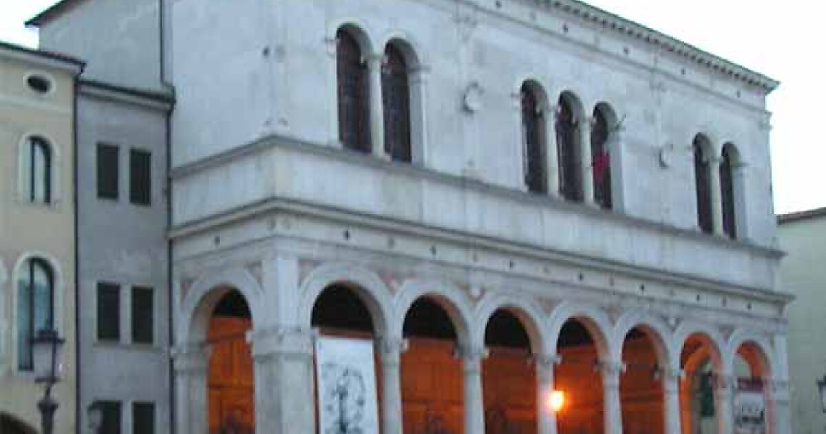 Liviano Palace in Padua, Italy | Tripomatic