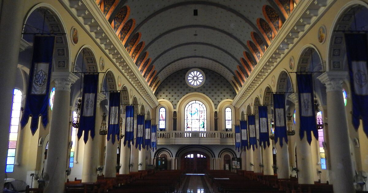Cubao Cathedral Complex en Cubao, San Juan, Filipinas | Tripomatic