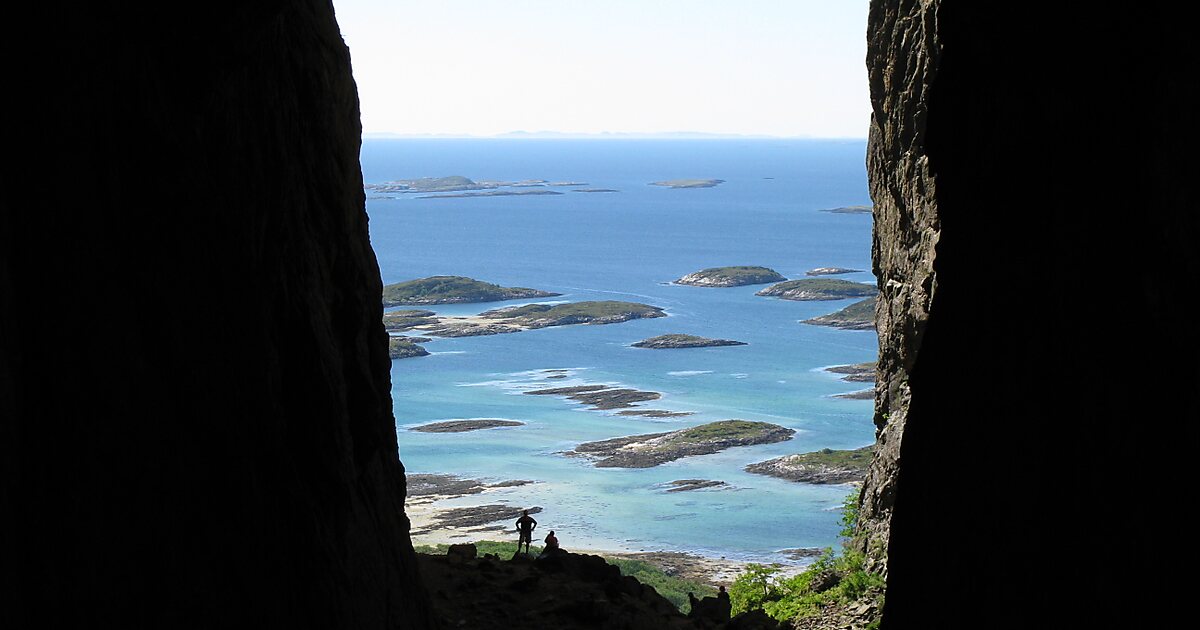 Torghatten in Nord-Norge, Norway | Tripomatic