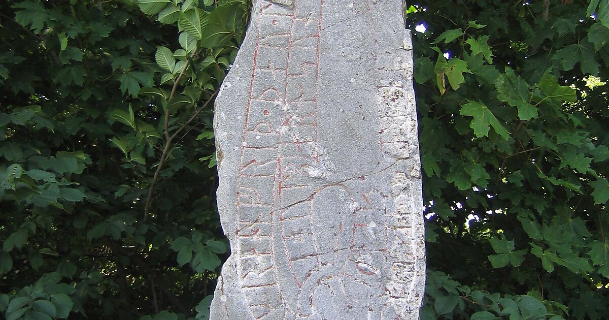 Runestones at Aspa in Nyköpings kommun, Sweden | Tripomatic