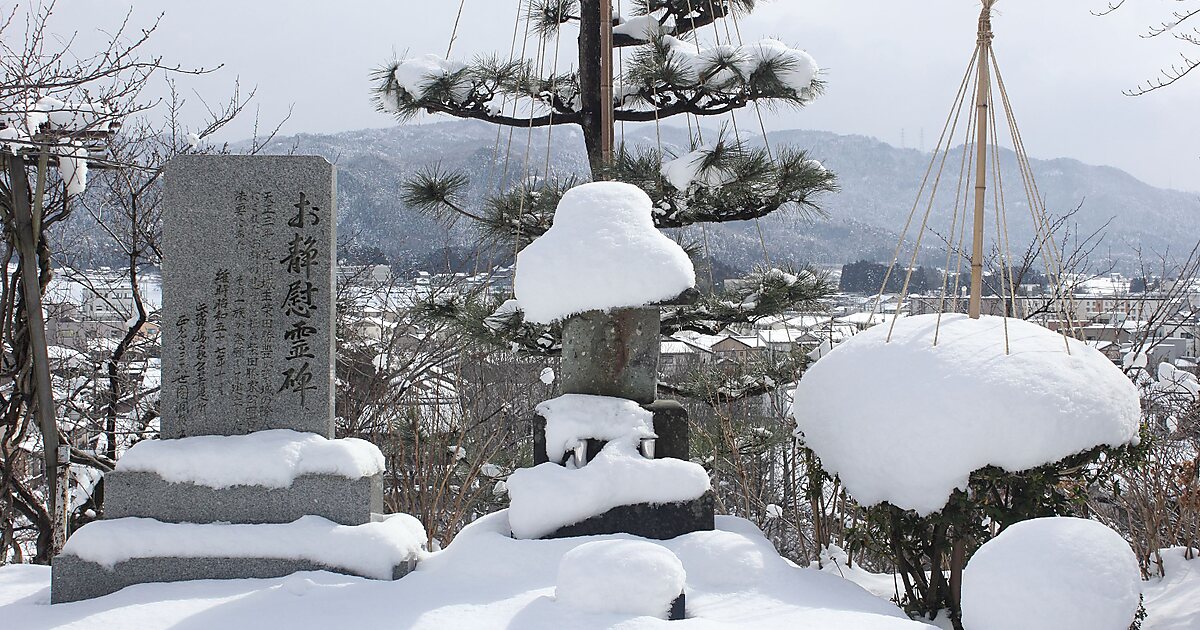 Maruoka Castle in Sakai, Fukui, Japan | Tripomatic