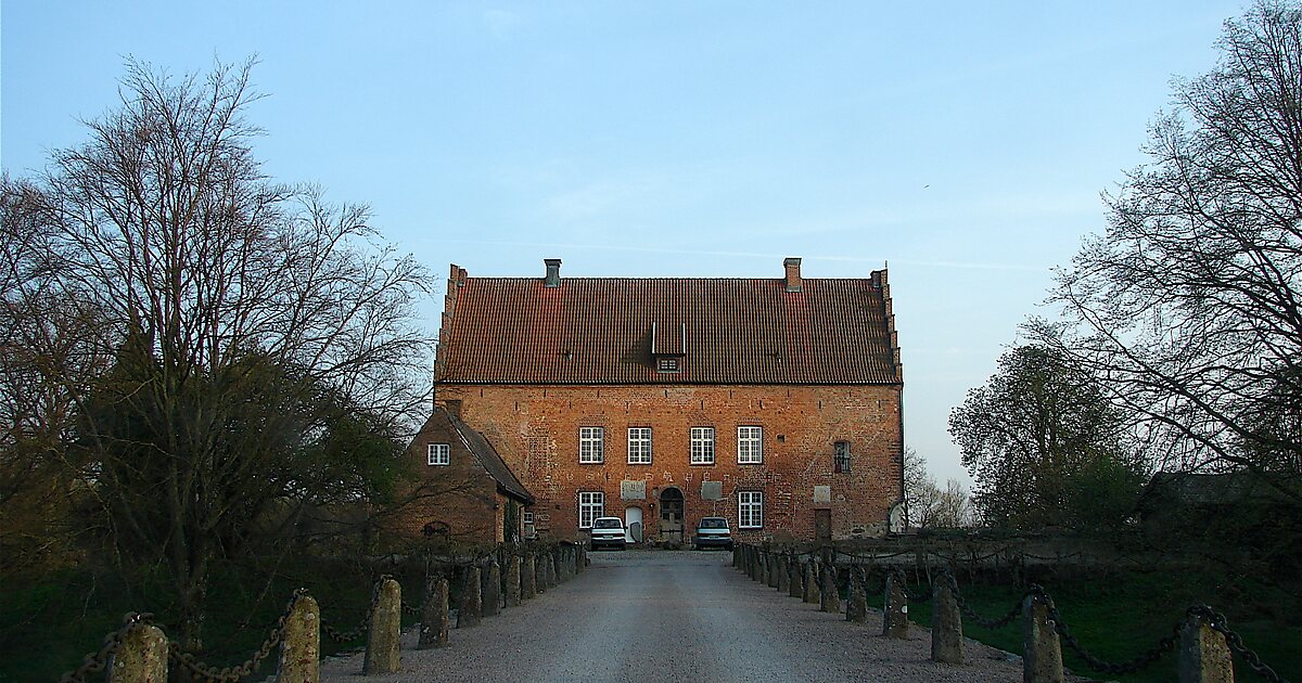 Schloss Knutstorp in Svalöv, Schweden | Tripomatic