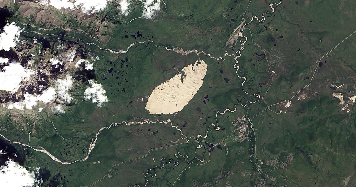 Chara Sands in Zabaykalsky Krai, Russia | Tripomatic