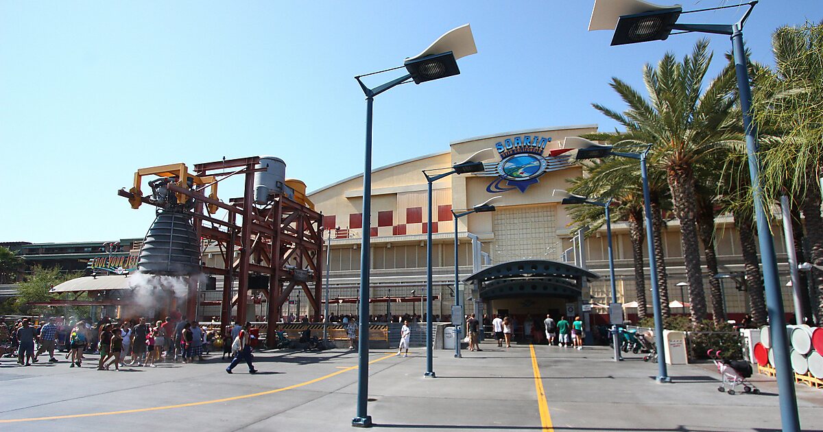 Soarin' Over the Horizon in Shanghai Disney Resort, China | Tripomatic