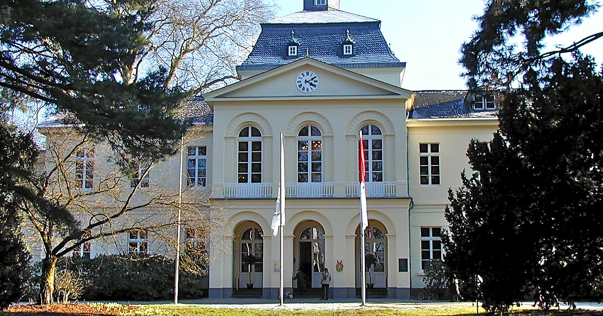 Schloss Eller in Eller, Düsseldorf, Deutschland | Sygic Travel