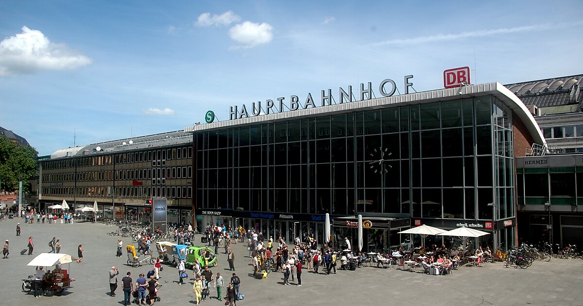 Cologne central station in Cologne, Deutschland | Tripomatic