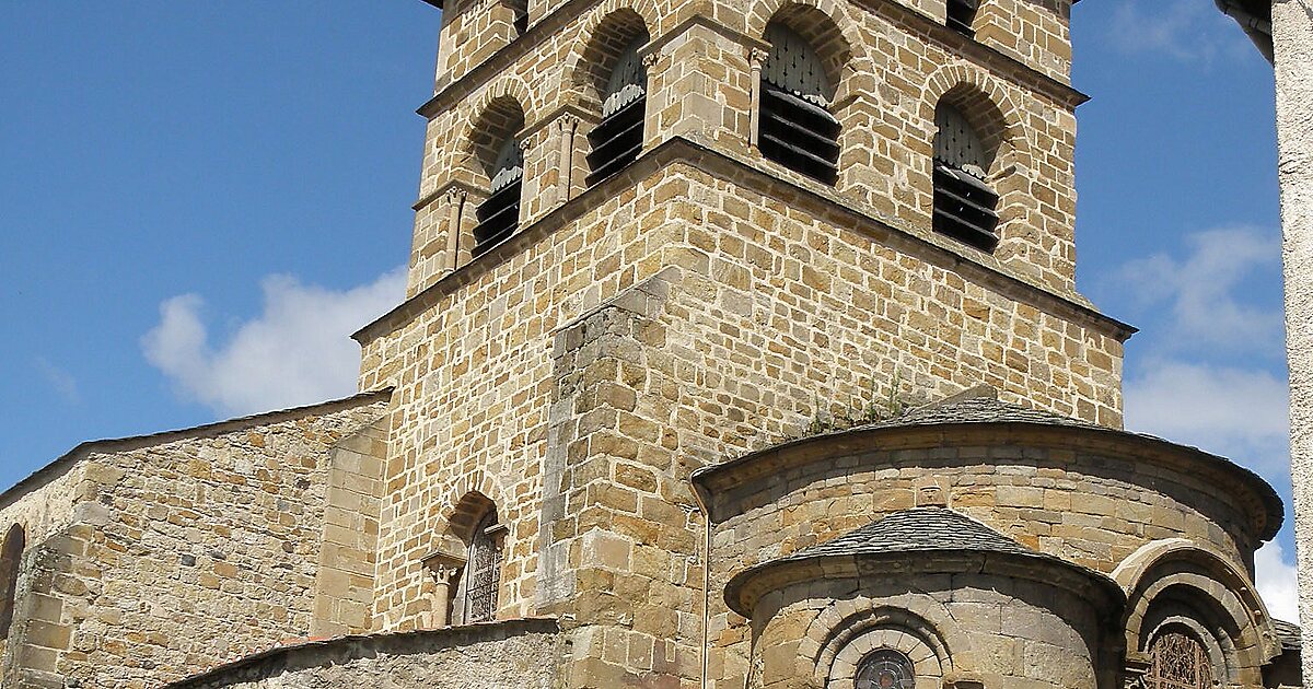 Église collégiale Saint-Jean-Baptiste - Retournac, France | Tripomatic