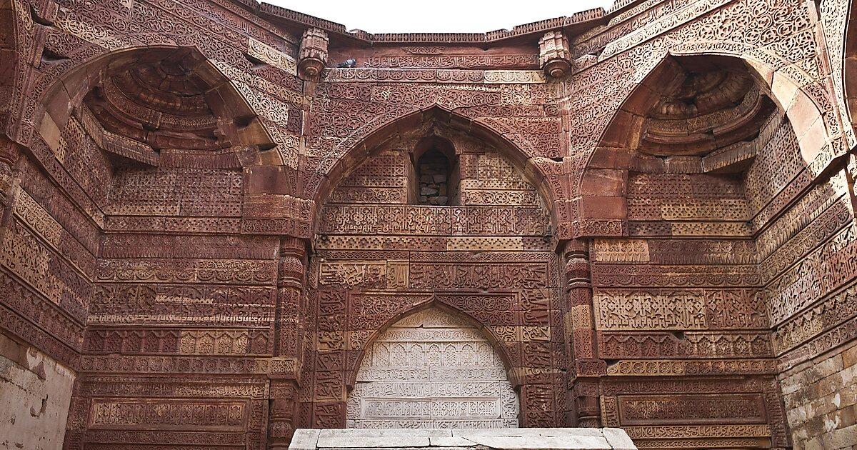 Tomb of Shamsuddin Iltutmish in Delhi | Tripomatic