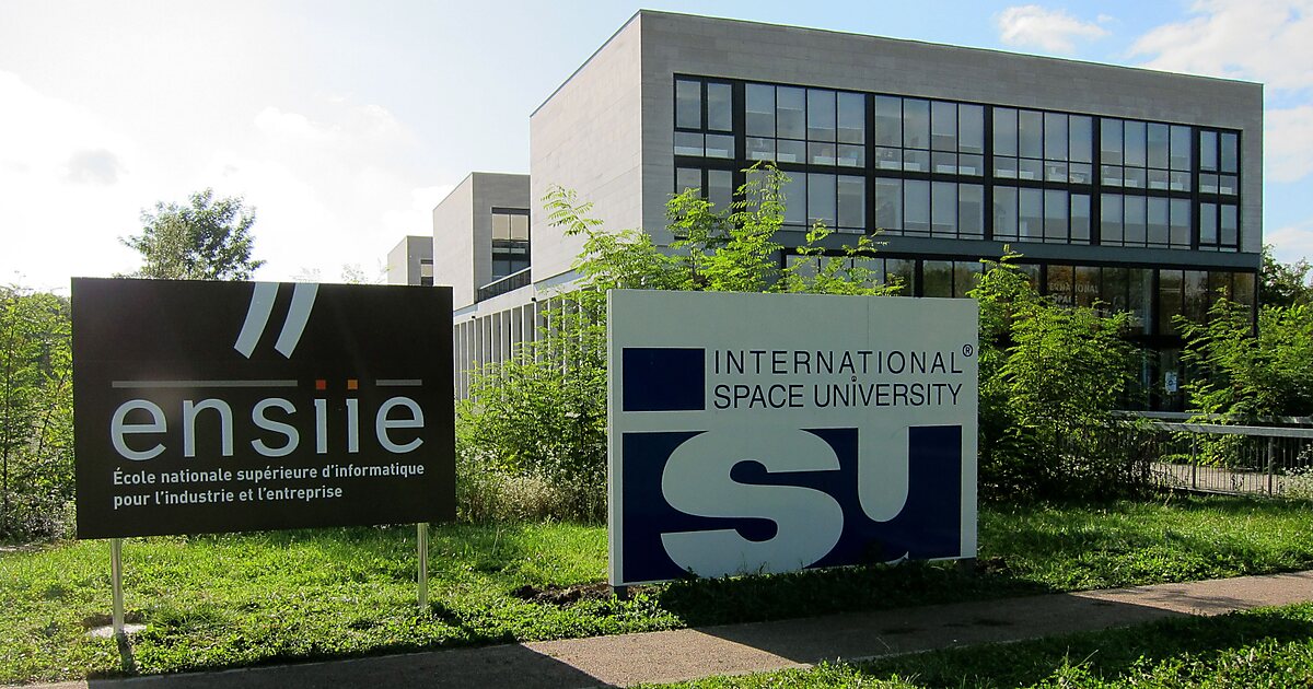 École nationale supérieure d'informatique pour l'industrie et l ...