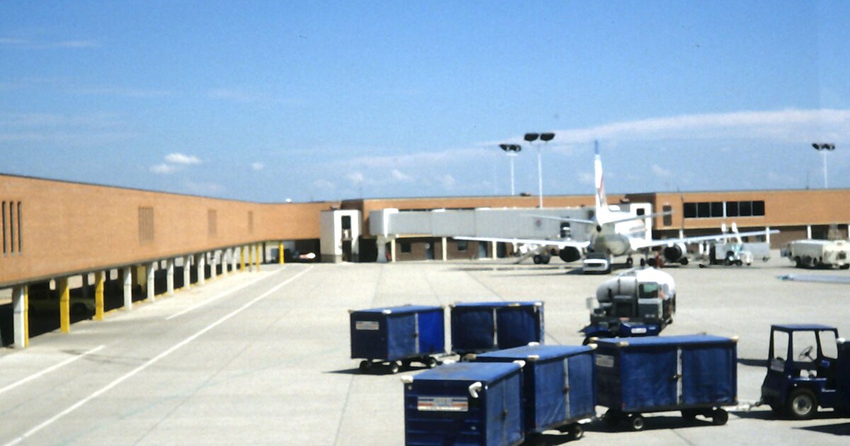 Wichita Dwight D. Eisenhower National Airport in Wichita, Kansas ...