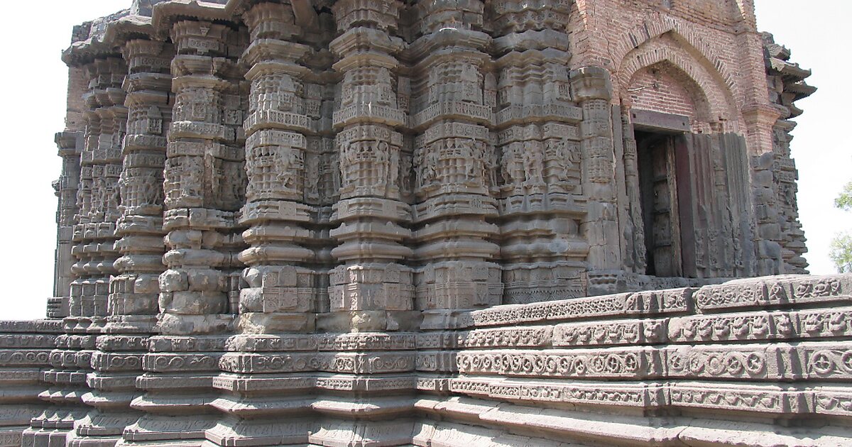 Lonar Lake in Lonar, India | Tripomatic