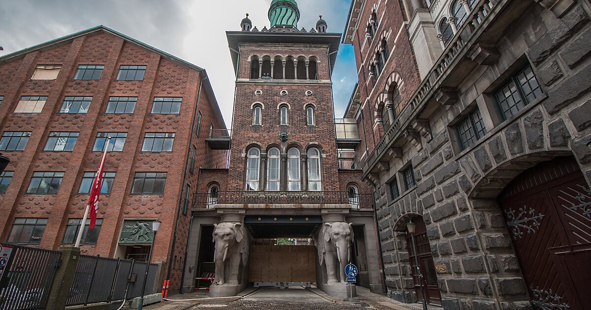 Elephant Gate in Carlsberg Byen, Copenhagen, Denmark | Tripomatic