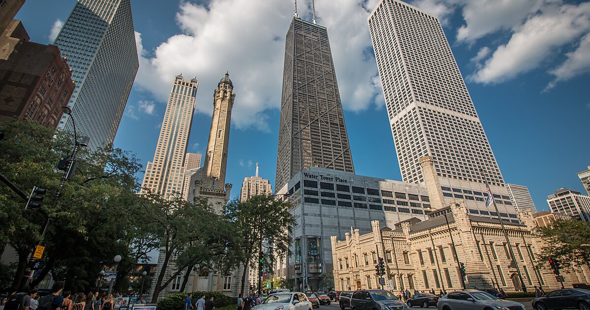 Water Tower Place - Near North Side, Chicago, États-Unis d'Amérique ...