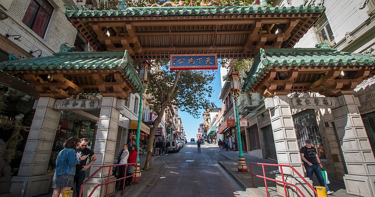 Dragon's Gate China Town in Chinatown, San Francisco, United States ...