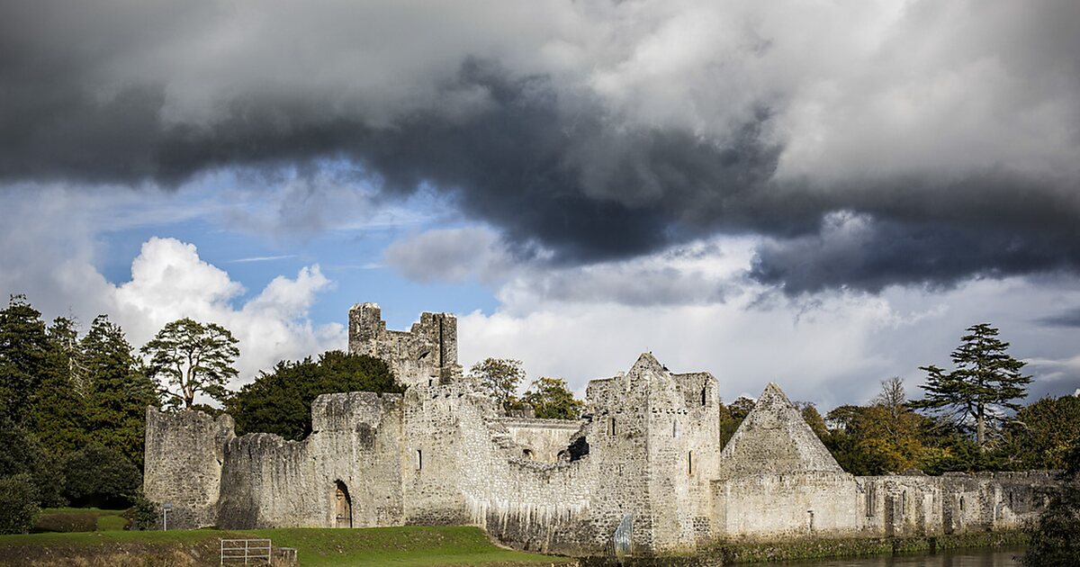 Desmond Castle in Kinsale, Ireland | Tripomatic