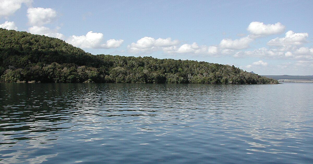 Lake Taupō in Waikato, New Zealand | Tripomatic