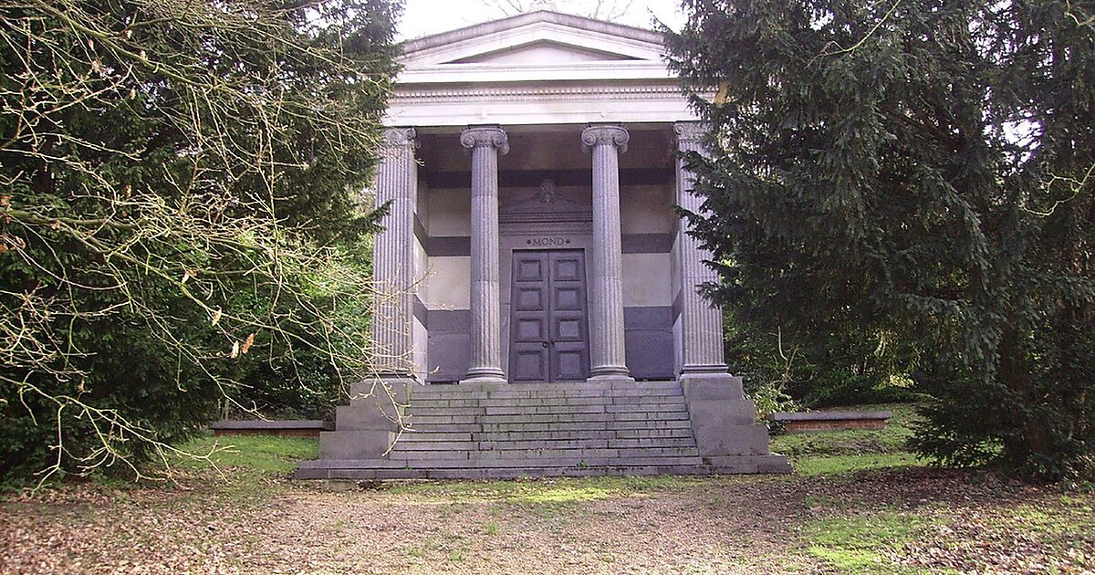 St Pancras and Islington Cemetery in London, UK | Tripomatic