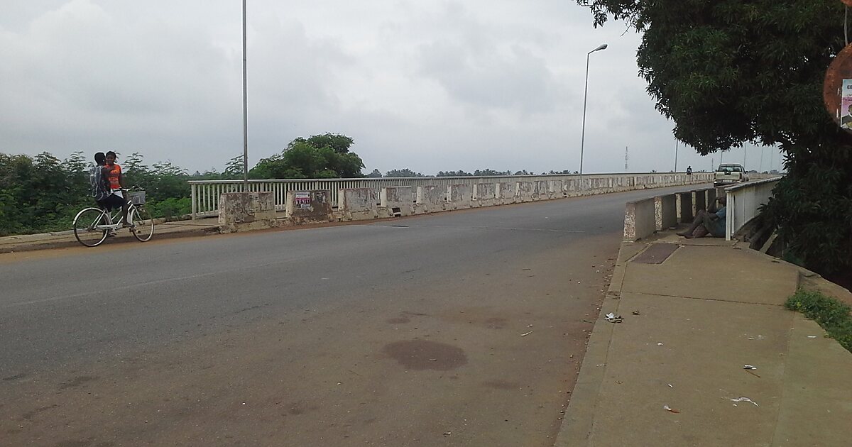 Lower Volta Bridge in Sokpoe, Ghana | Tripomatic
