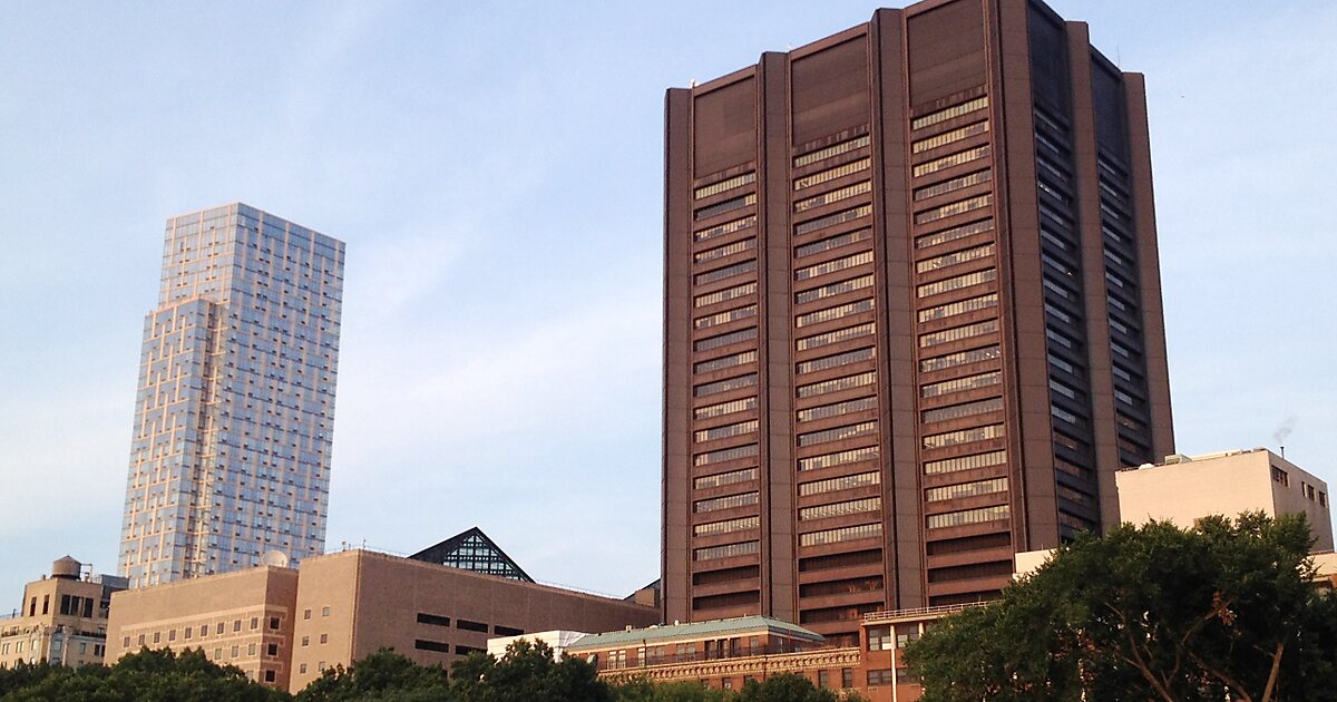 The Mount Sinai Hospital in Manhattan, New York City, United States ...