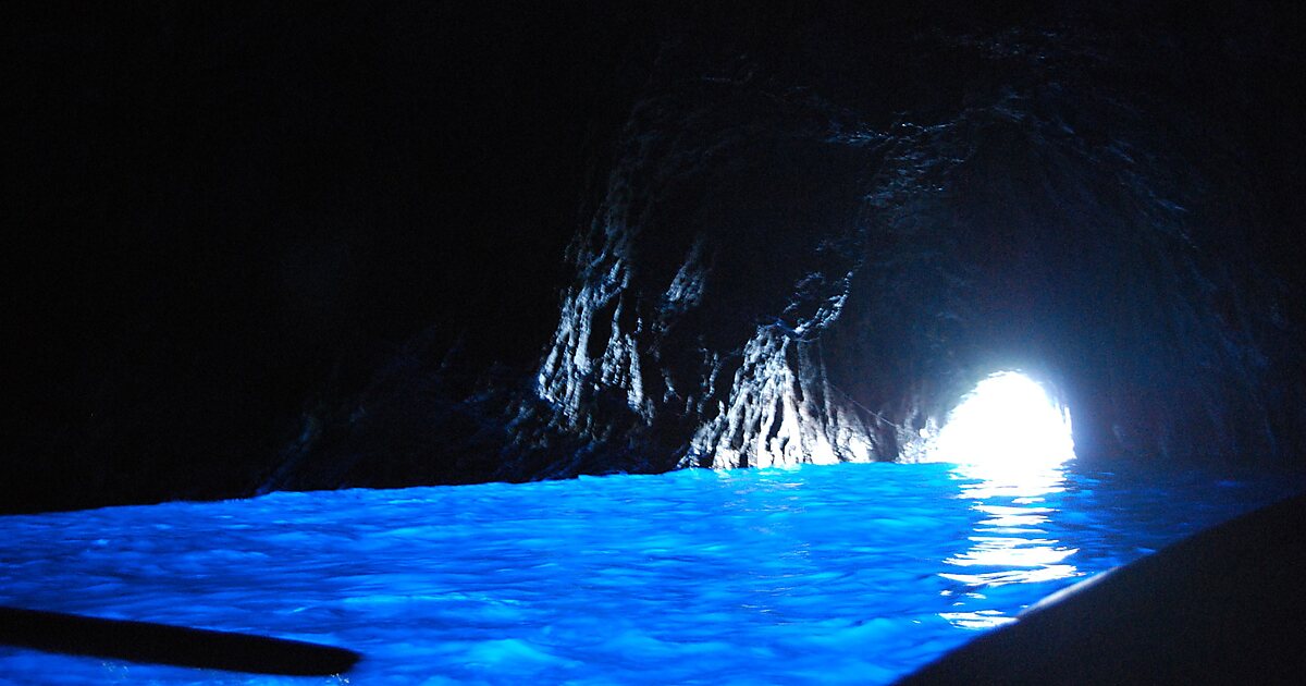Blue Grotto in Naples, Italy | Tripomatic