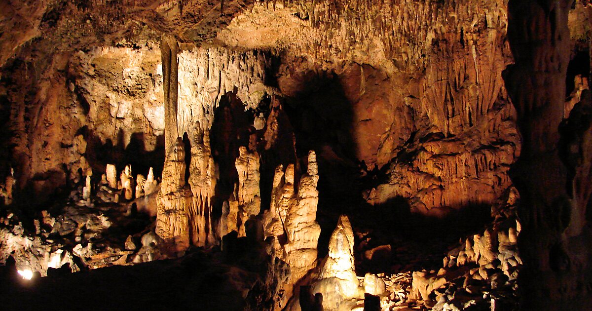 Grand Caverns Museum and Entrance in Grottoes, Virginia, United States ...