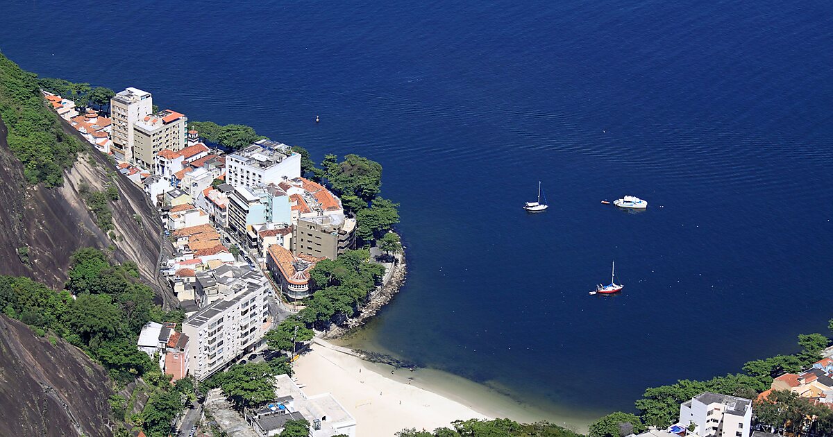 Urca Beach in Urca, Rio de Janeiro, Brasil | Tripomatic