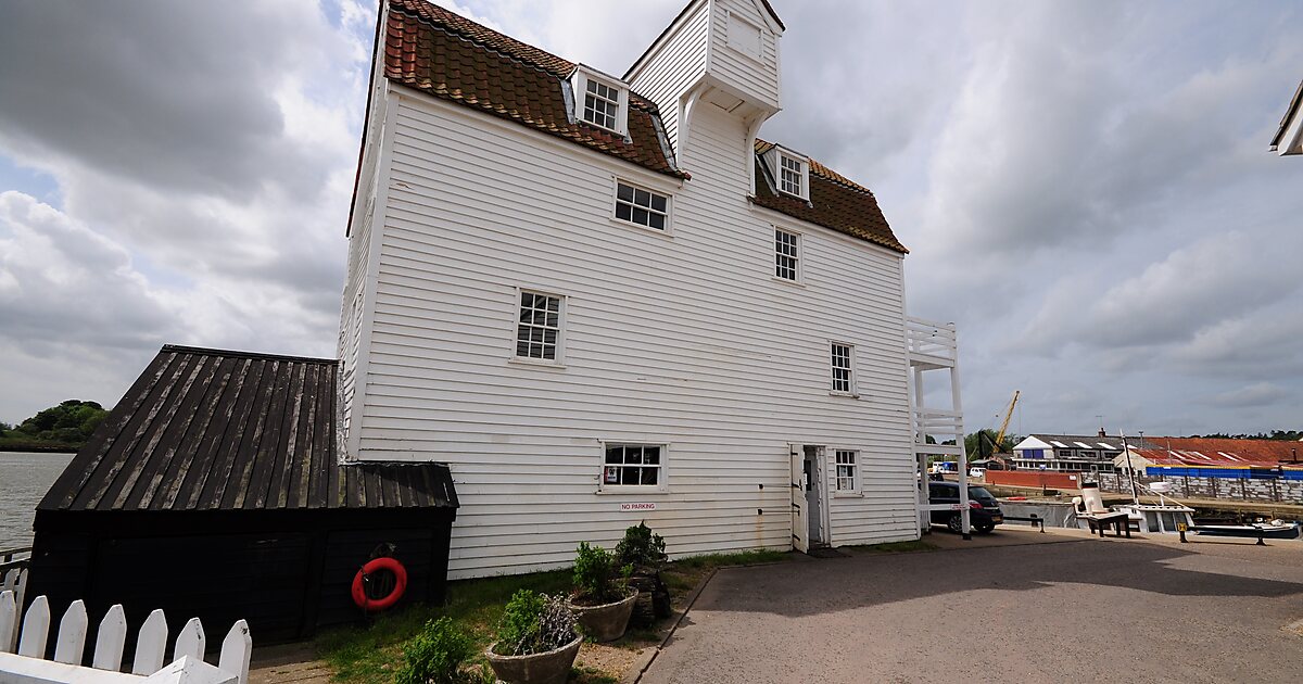 Woodbridge Tide Mill in Woodbridge, Suffolk, UK | Tripomatic