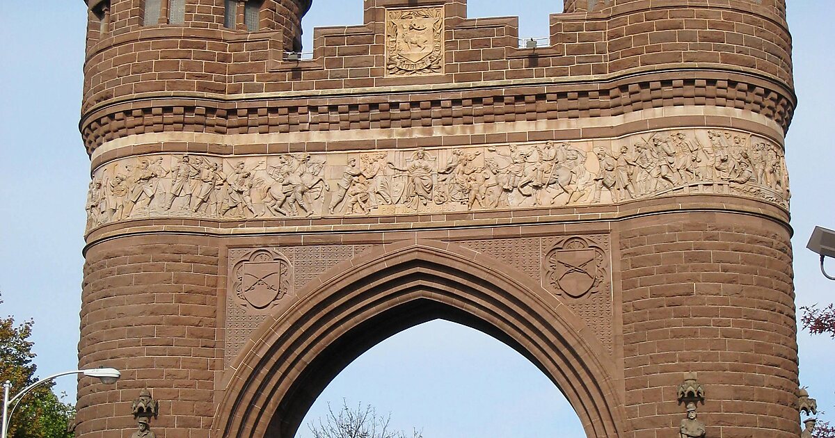 Soldiers and Sailors Memorial Arch in Hartford, Connecticut | Tripomatic