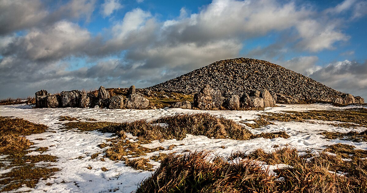 Loughcrew Megalithic Tombs in Ireland | Tripomatic