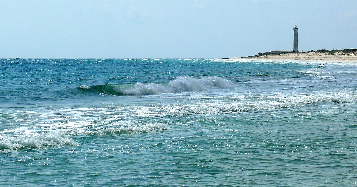 Celarain lighthouse in Quintana Roo, Mexico | Tripomatic