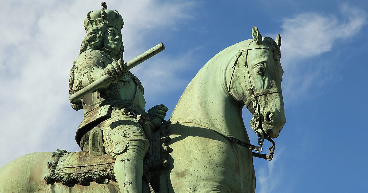 Jan-Wellem-Denkmal in Altstadt, Düsseldorf, Deutschland | Tripomatic