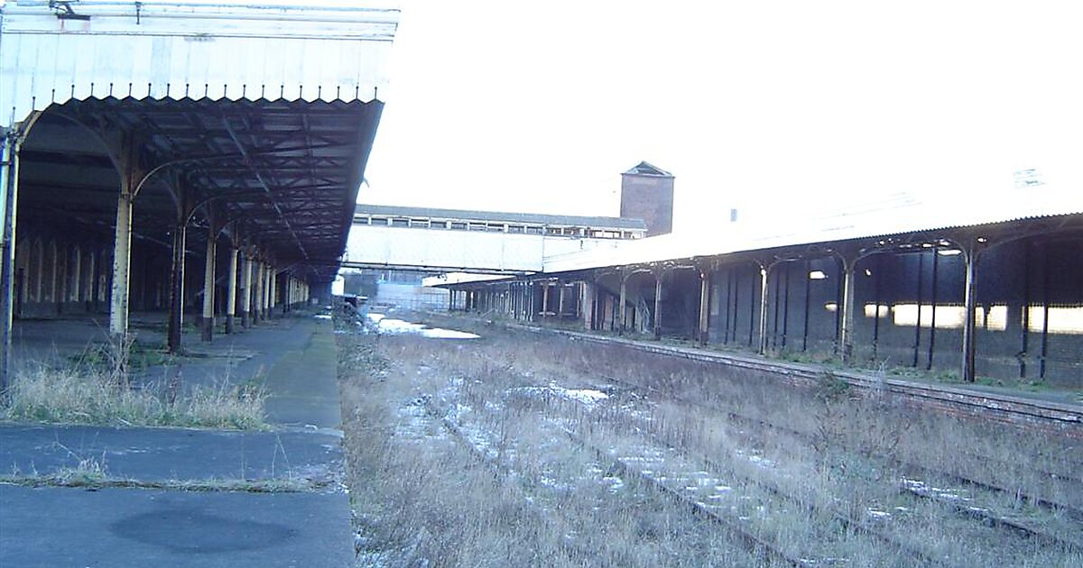 Wolverhampton Low Level Station in Wolverhampton, UK | Tripomatic