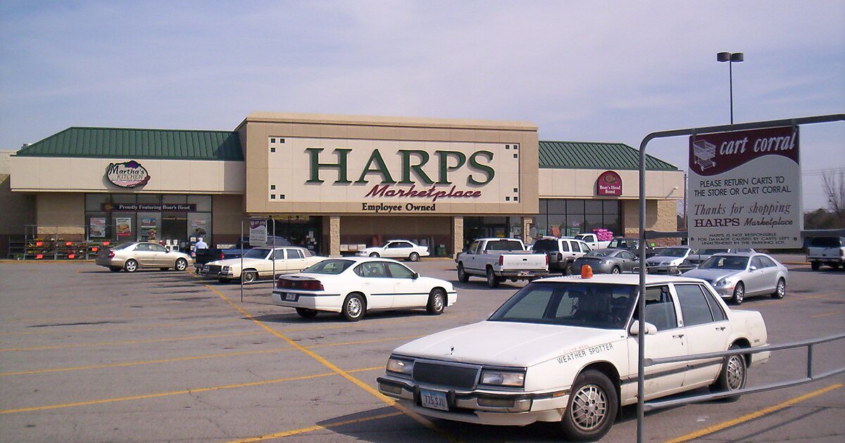 Harps Food Stores in Cabot, Arkansas, USA | Tripomatic