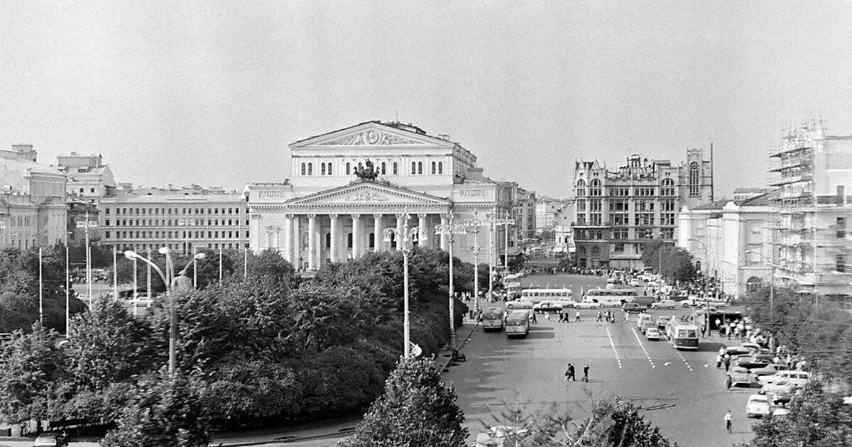 Theatre Square in Tverskoy District, Moscow, Russia | Tripomatic