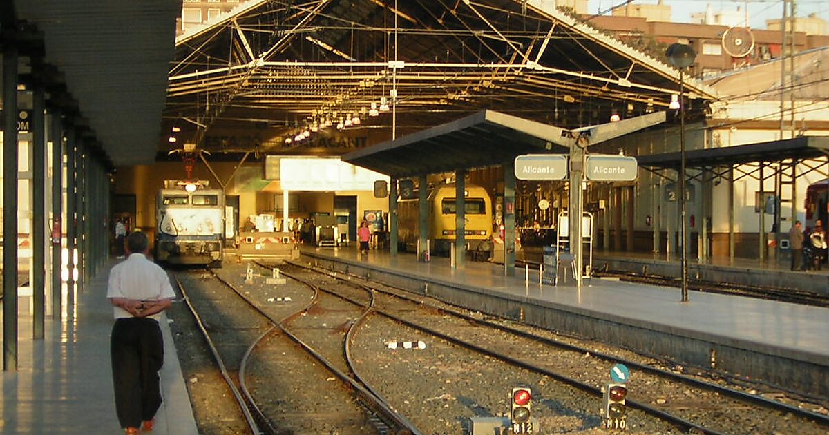 Bahnhof Alicante Terminal in Alicante, Spanien | Tripomatic