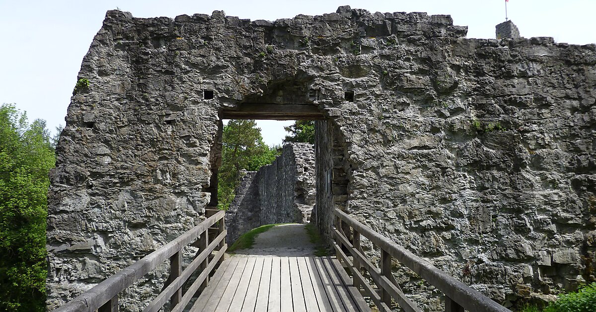 Ruine Neu-Schellenberg in Schellenberg, Liechtenstein | Tripomatic