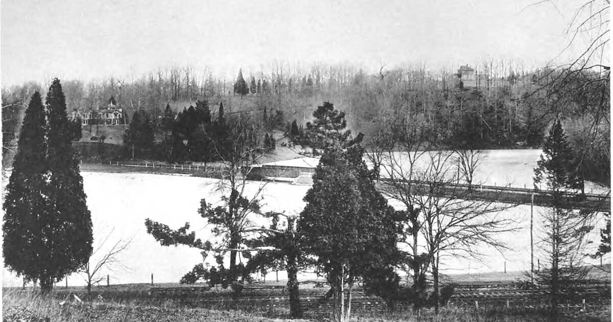 Lake Roland in Towson, Maryland, United States | Tripomatic