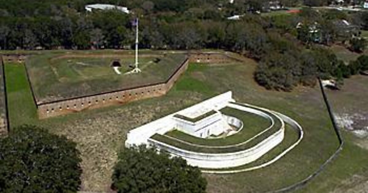 Advanced Redoubt in Fort Redoubt | Tripomatic