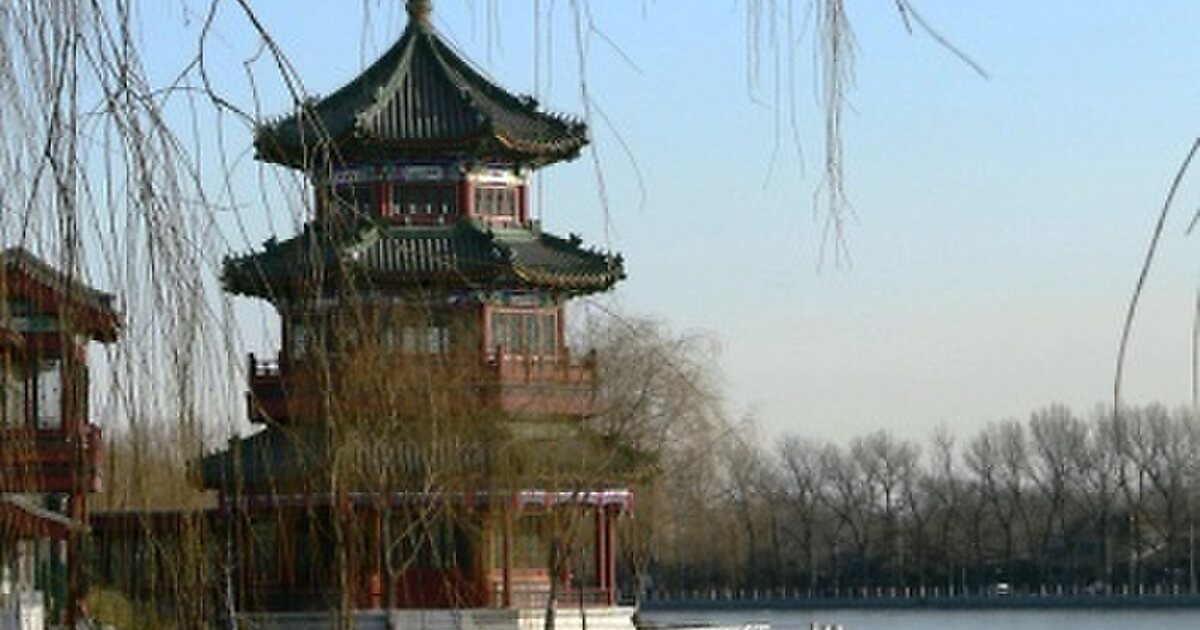 Shichahai in Xicheng District, China | Tripomatic