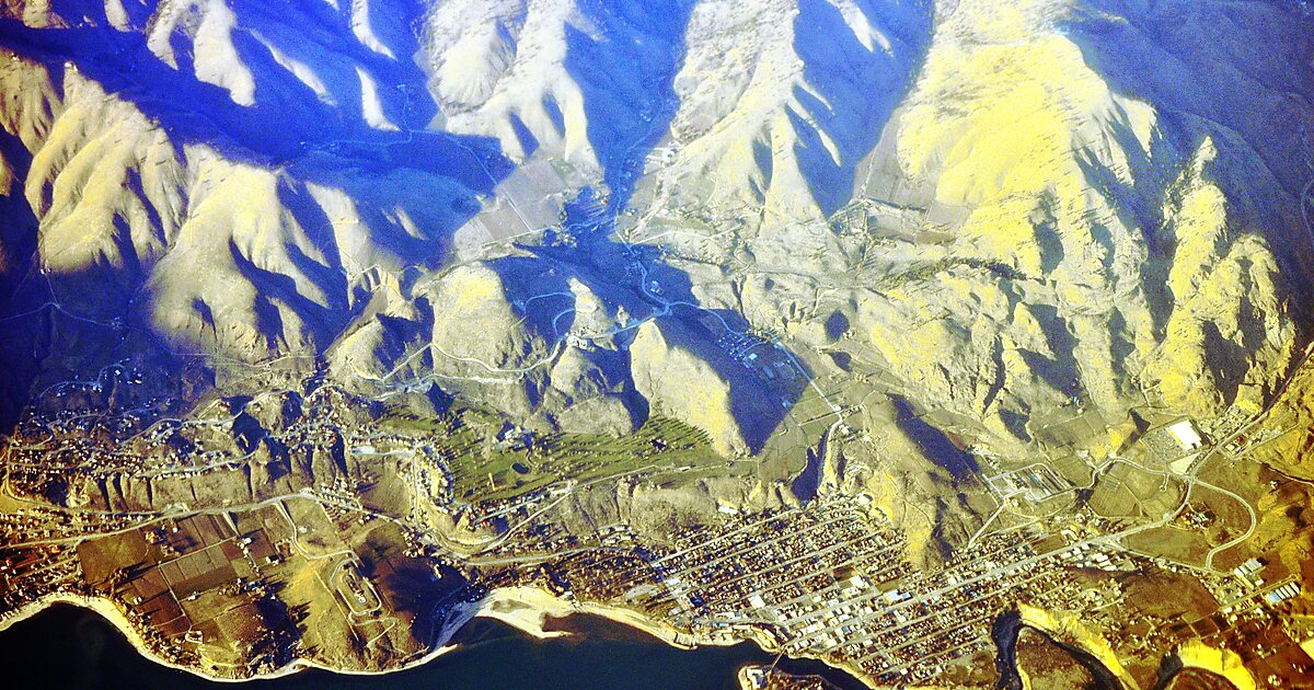 Lake Chelan Dam in Chelan, Washington | Tripomatic