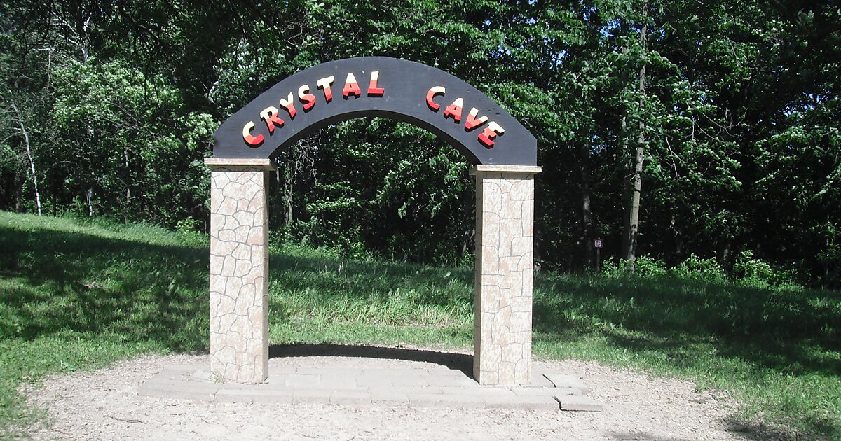 Crystal Cave in Spring Valley, Wisconsin | Tripomatic